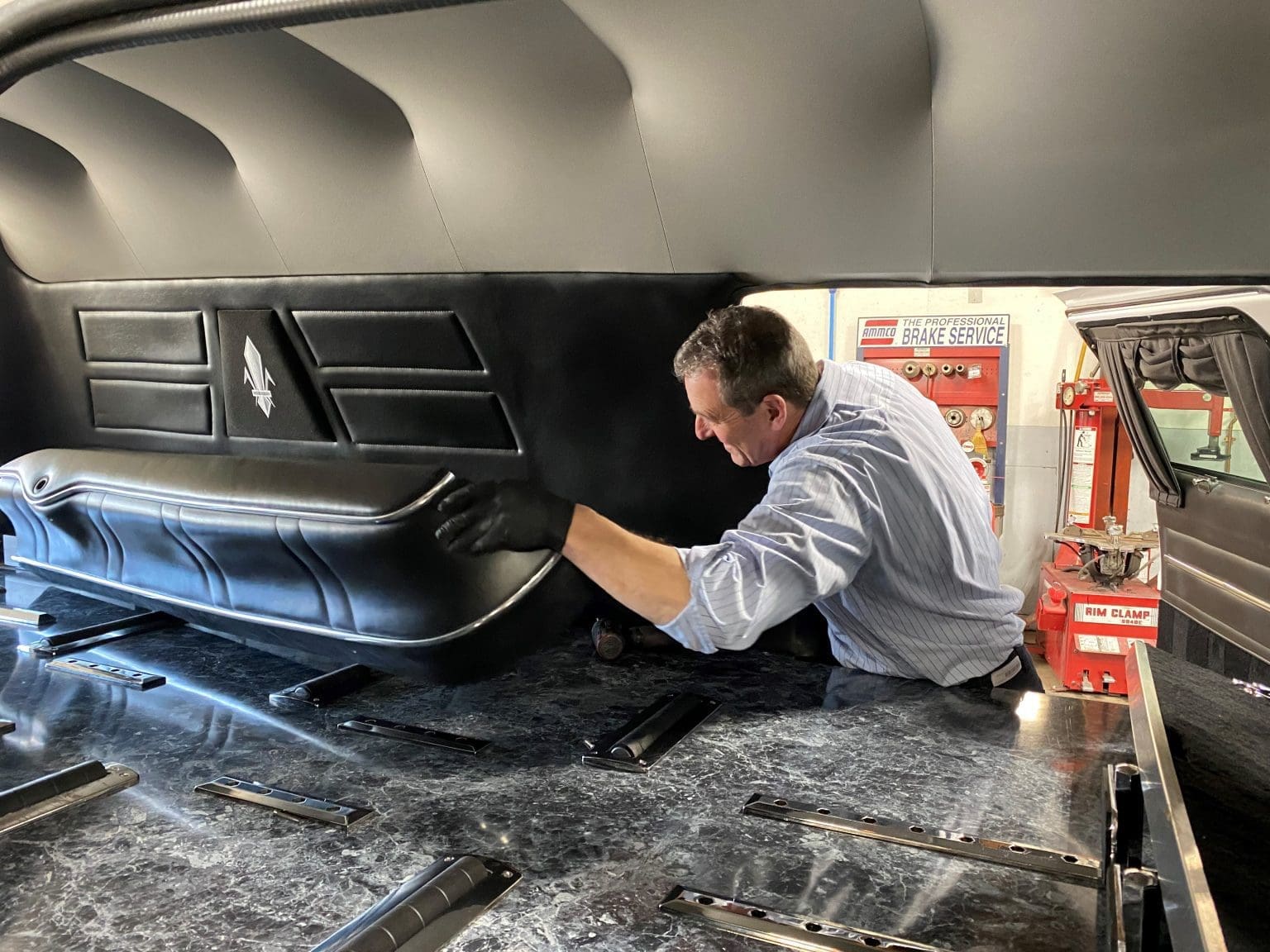 Funeral Vehicle Mechanic Shop | Park Superior Sale
