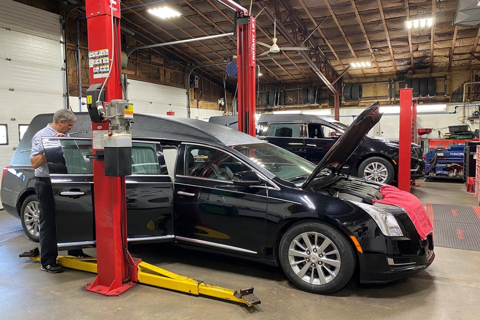 Funeral Vehicle Mechanic Shop | Park Superior Sale