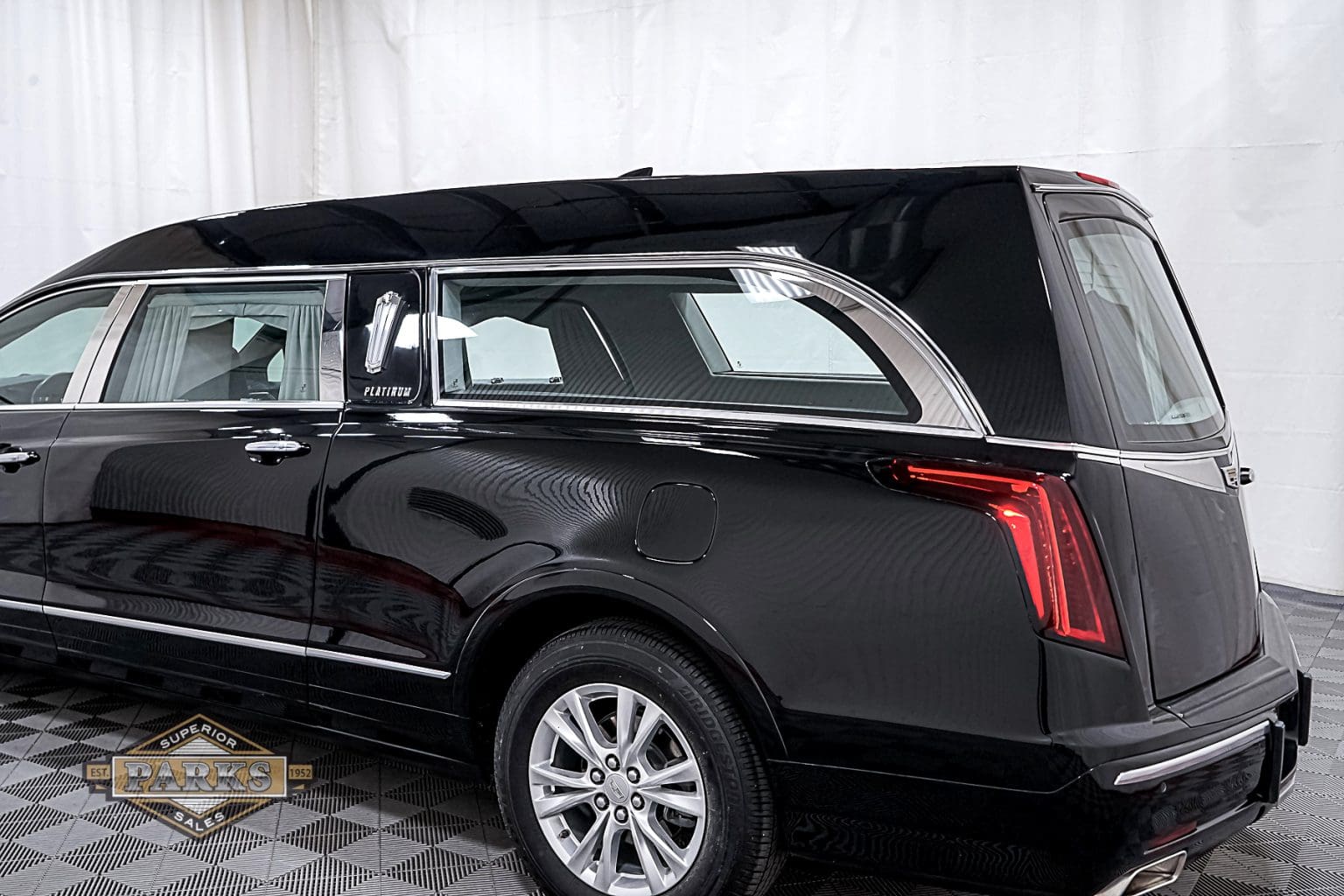 2020 Cadillac Platinum Coach XT5 Hearse - Parks Superior Sales
